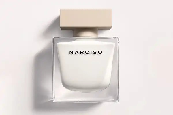 Perfume Bottle Design and Texture Appreciation (1)